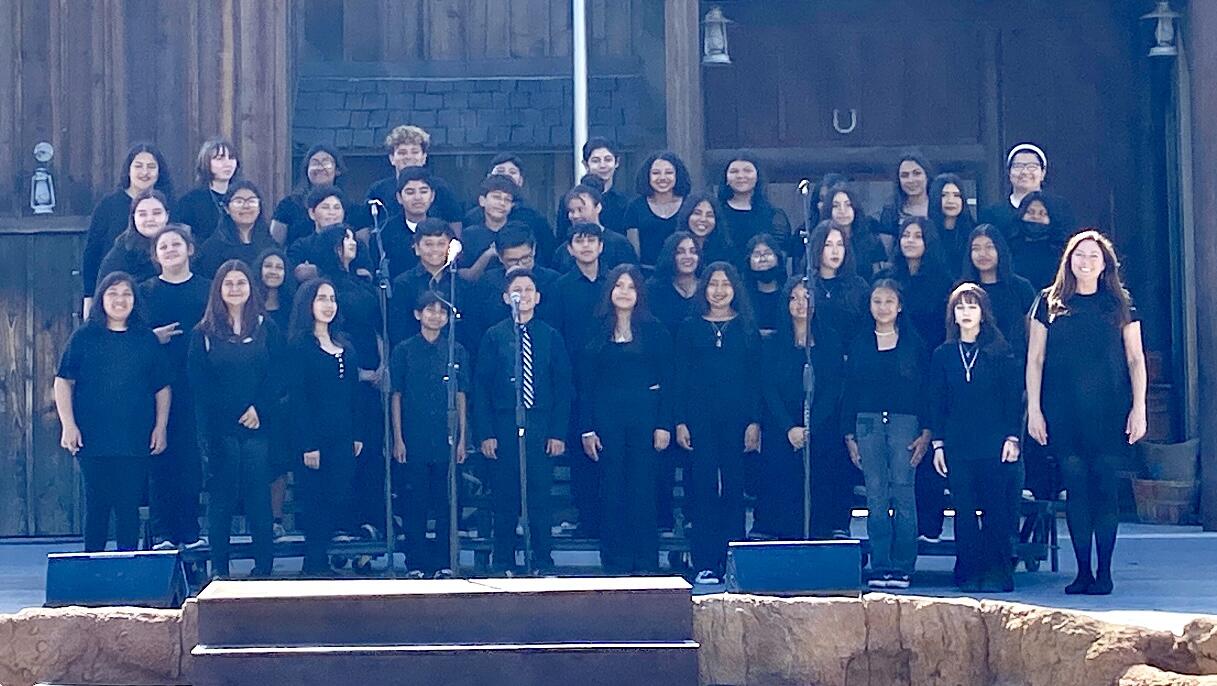 Middle School Choirs Perform at Knott's Berry Farm | La Habra City Schools