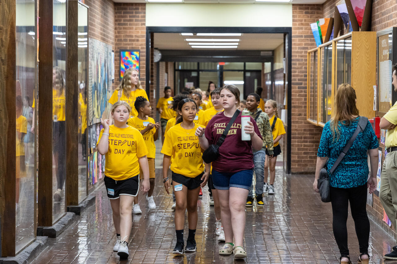 Step Up Day prepares fourth graders for move to middle school | Steel ...