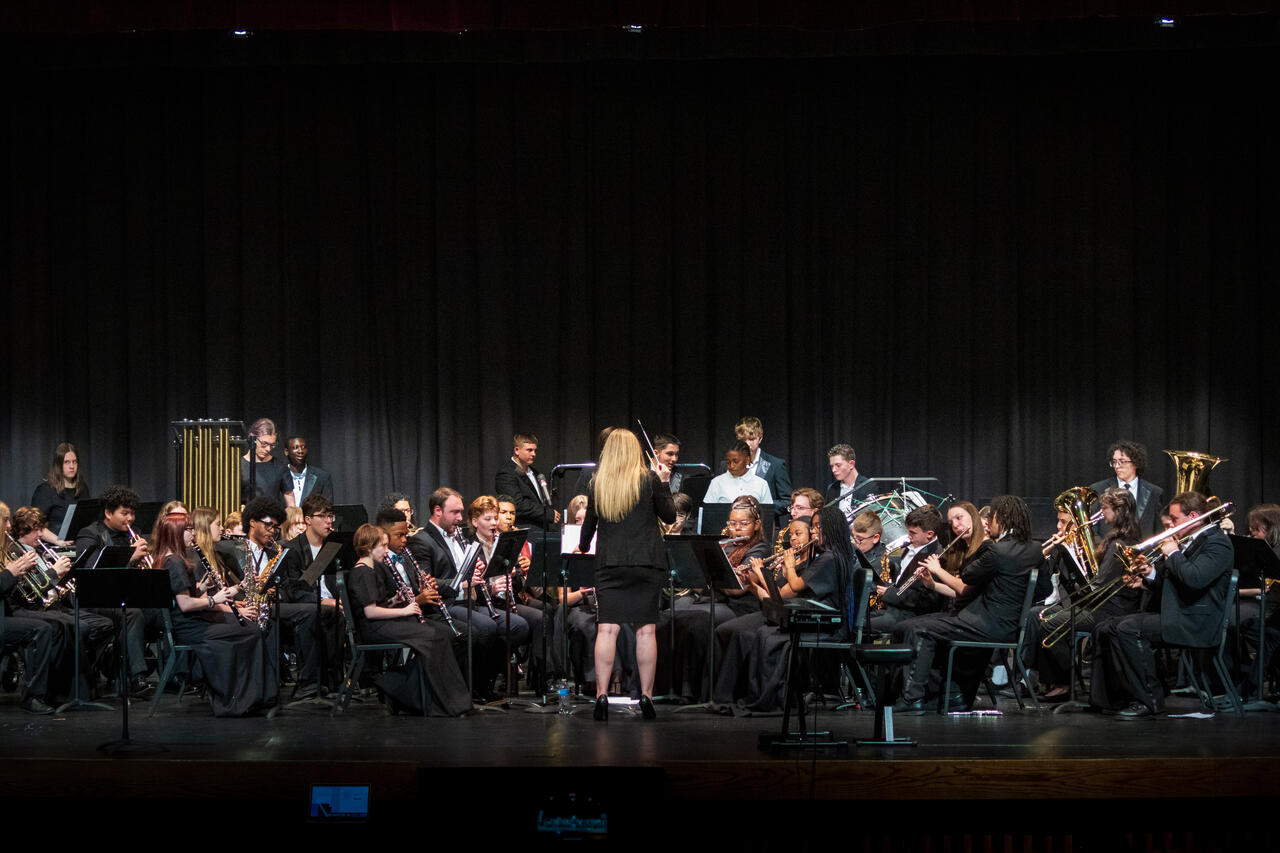 7th to 12th Grade Concert Band, High School Concert Choir Perform ...