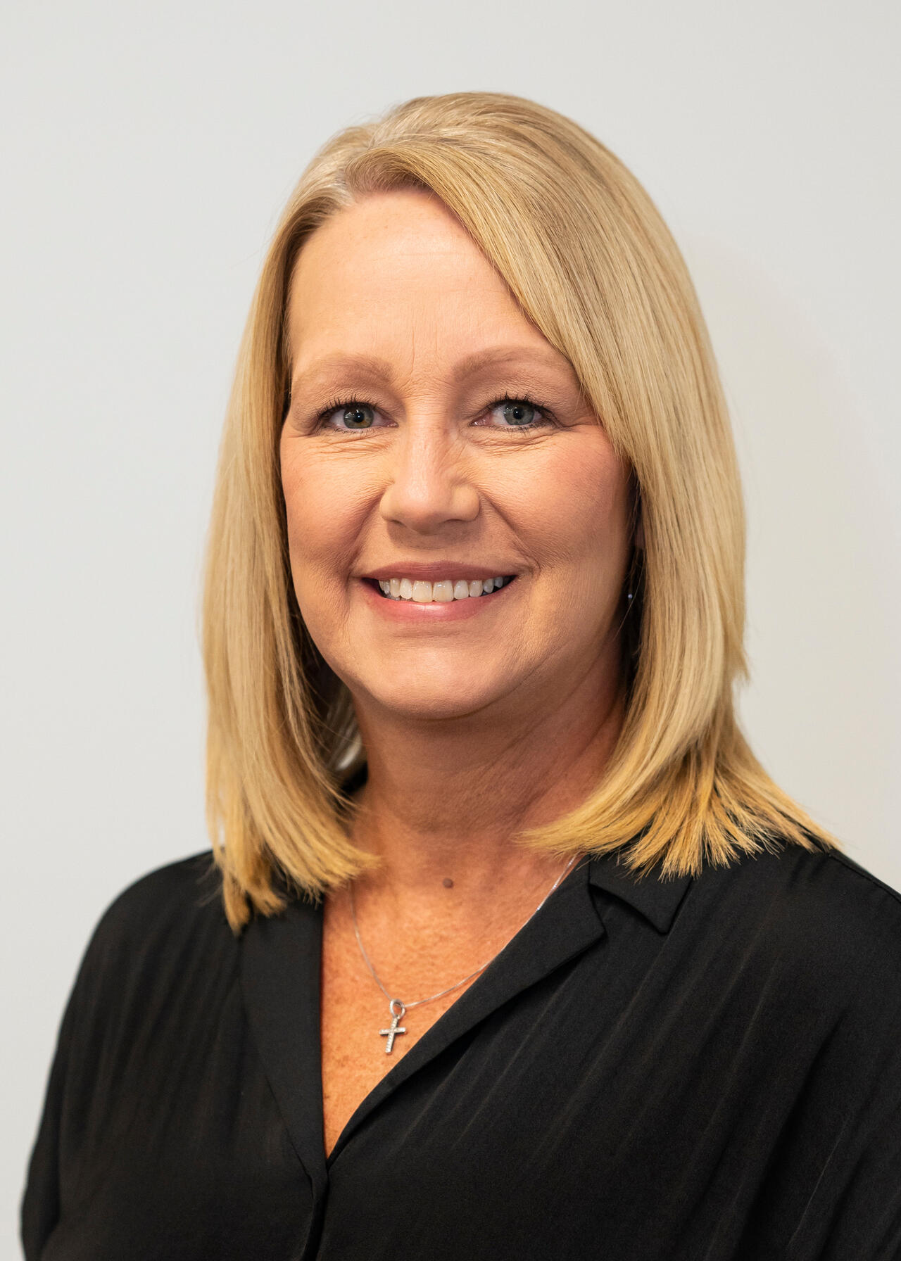 Molly Hopper | About ROE26