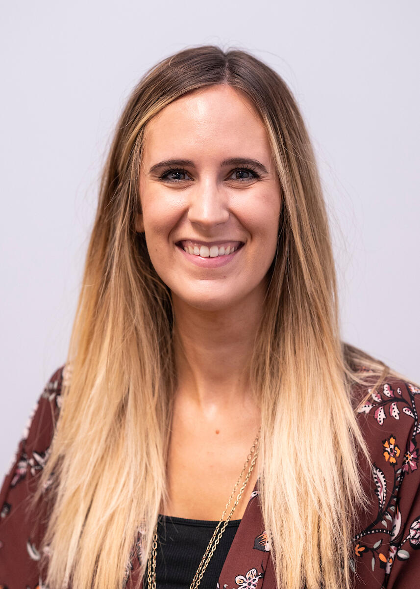 Taylor Cox | About ROE26