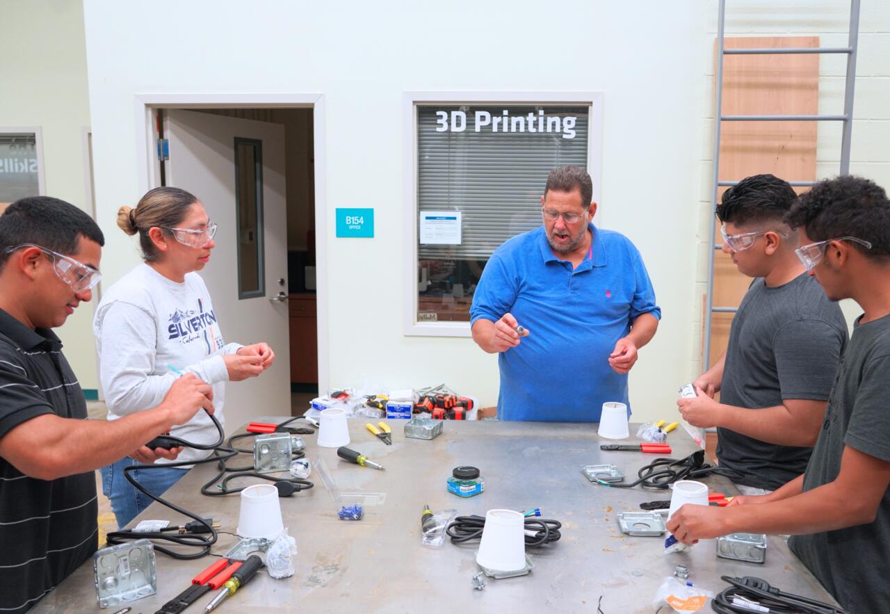 Nunez Offers Free NCCER Core Construction Course Taught in Spanish ...