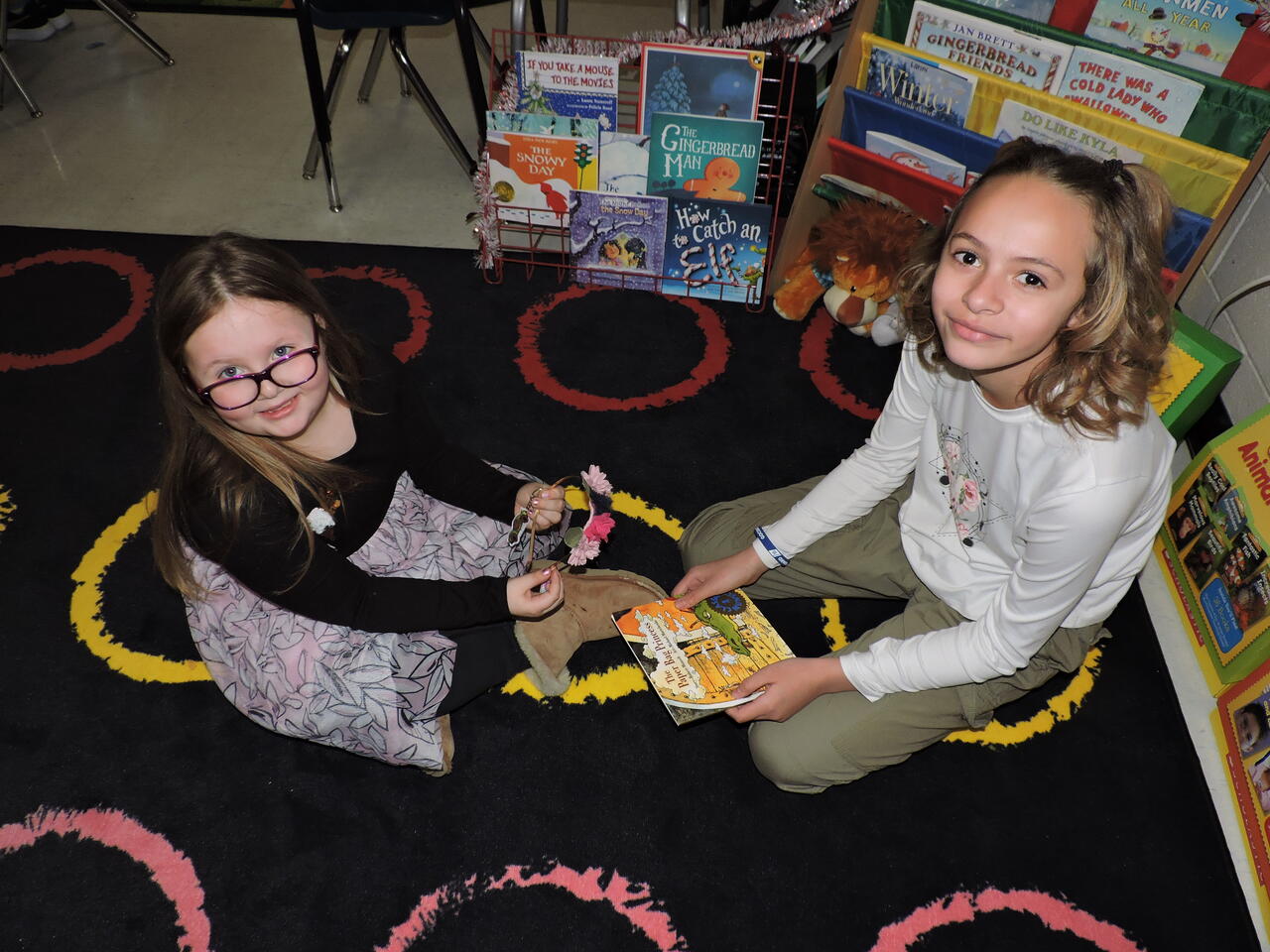 HBE: Shared Reading Event | Hamilton Bicentennial Elementary School