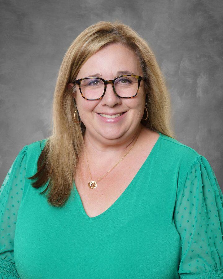 Michelle Robles | About Us