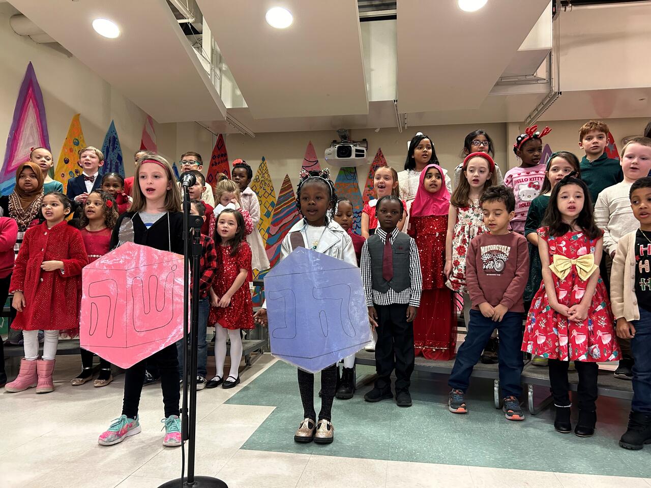 Grade 1 puts on quite the show! | Eagle Point Elementary School