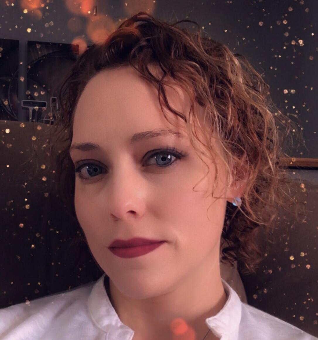 Laura Hondl | Technology