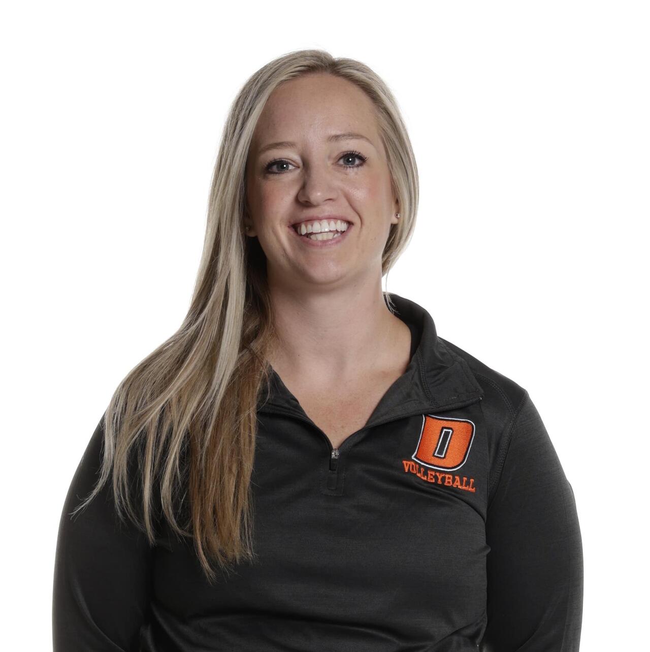 Coach Taylor Hafner Named West Region Volleyball Coach of the Year ...