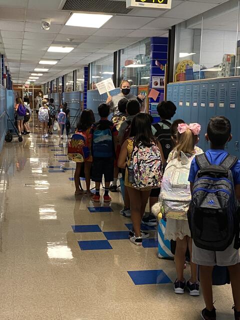 First Day of School Photo Gallery | Euclid Elementary