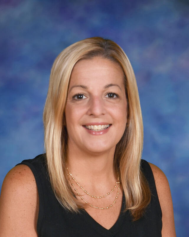 AMY GOMEZ | Hometown