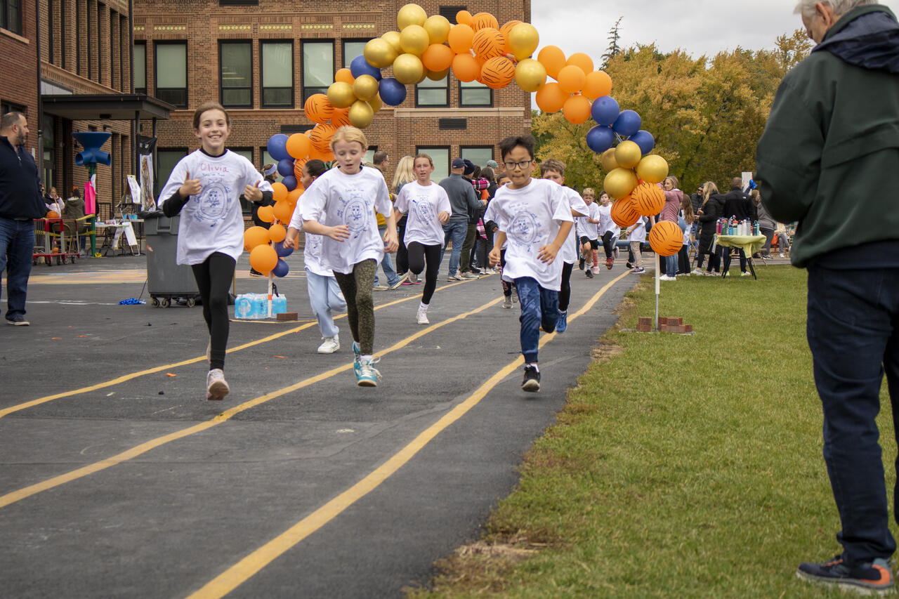 Tiger Trot is "Back on Track" at Roosevelt | Park Ridge-Niles SD 64